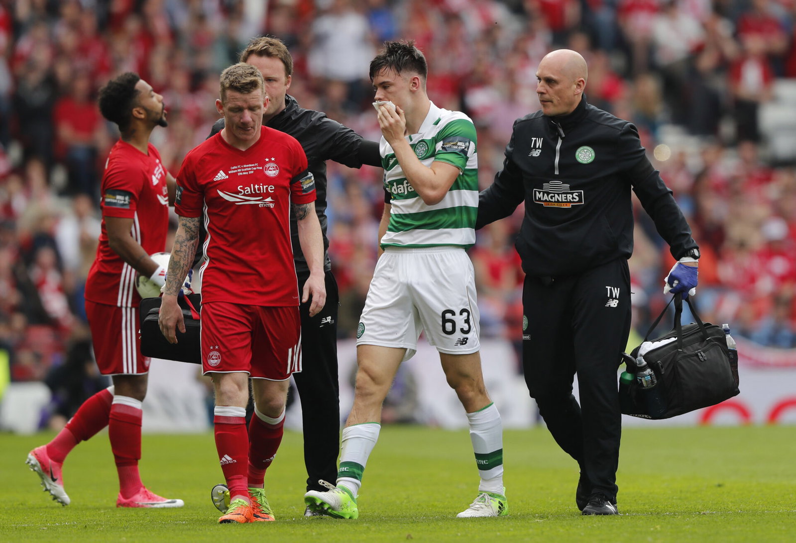 Kieran Tierney's Shocked WhatsApp Reaction To Scott Brown Signing ...
