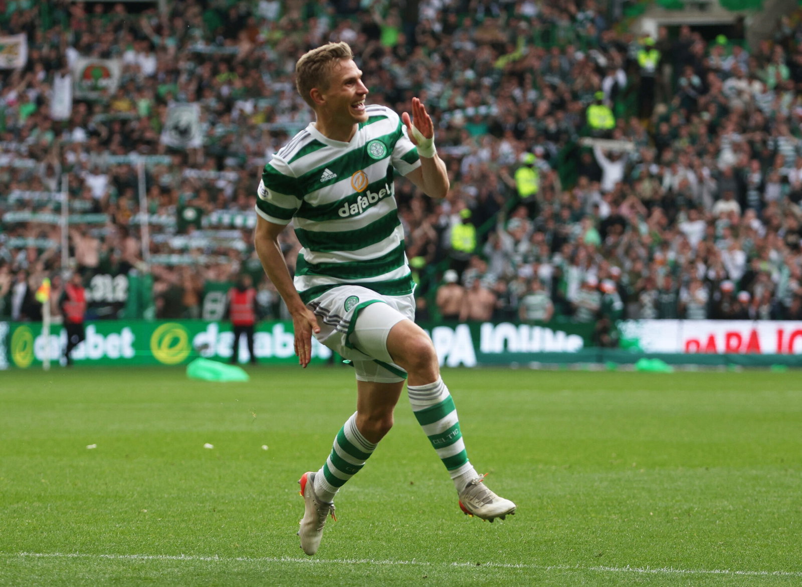 Carl Starfelt Let’s Rip On Bizarre Anti-Celtic Narrative | Latest ...