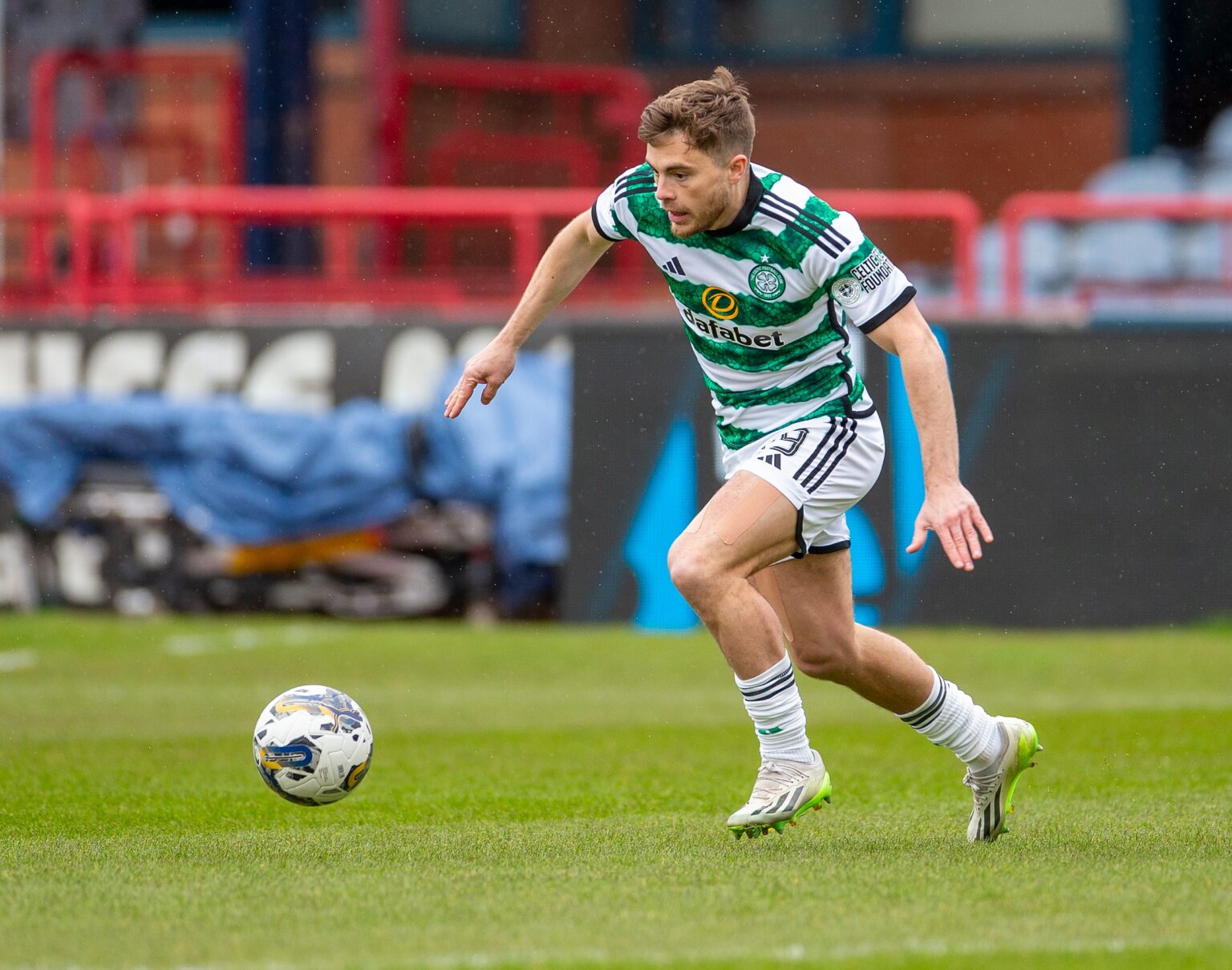 Matt O'Riley's James Forrest Love-in | Latest Celtic News