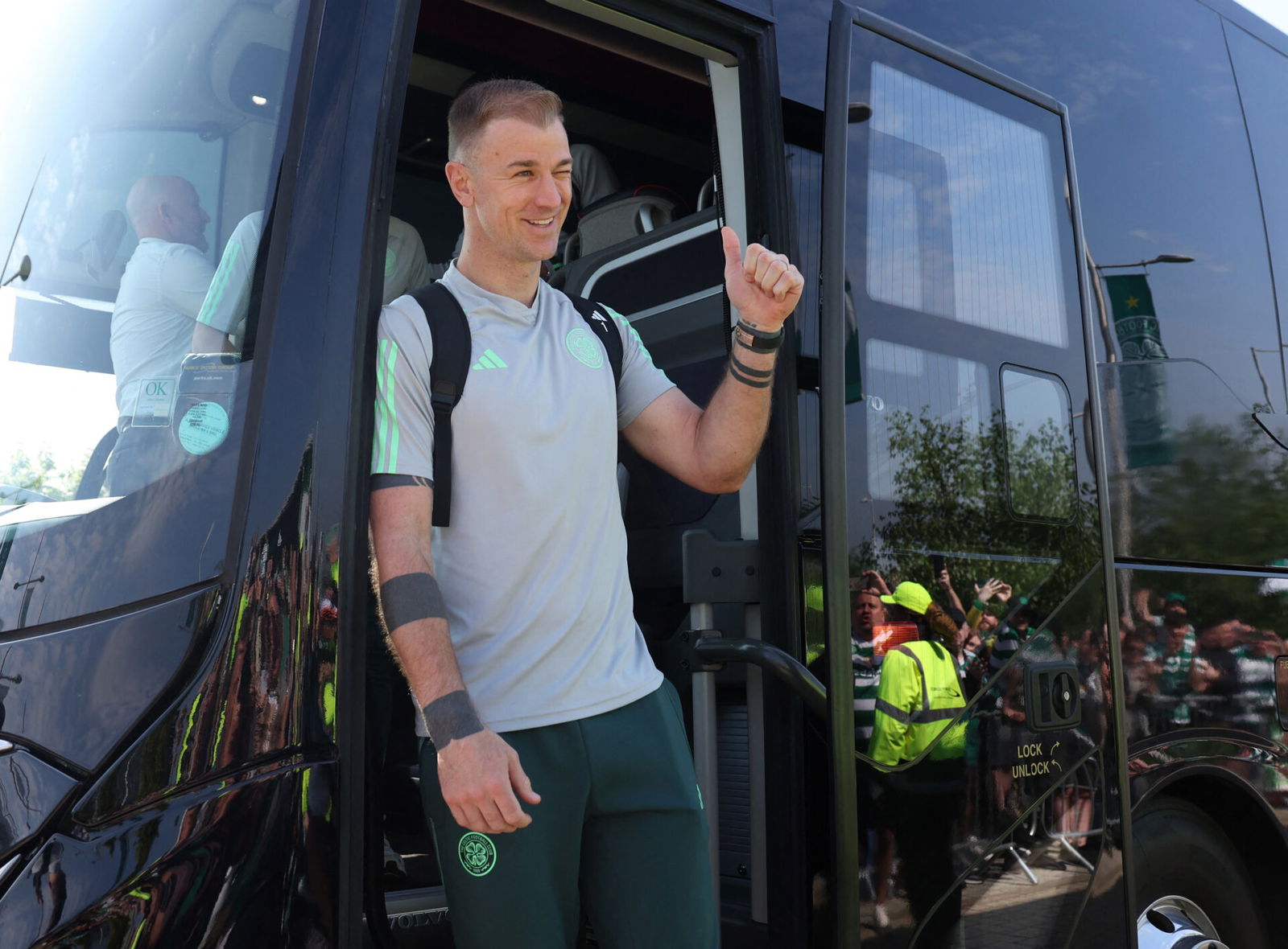 The "Biggest Compliment" Cameron Carter-Vickers Can Give Joe Hart ...