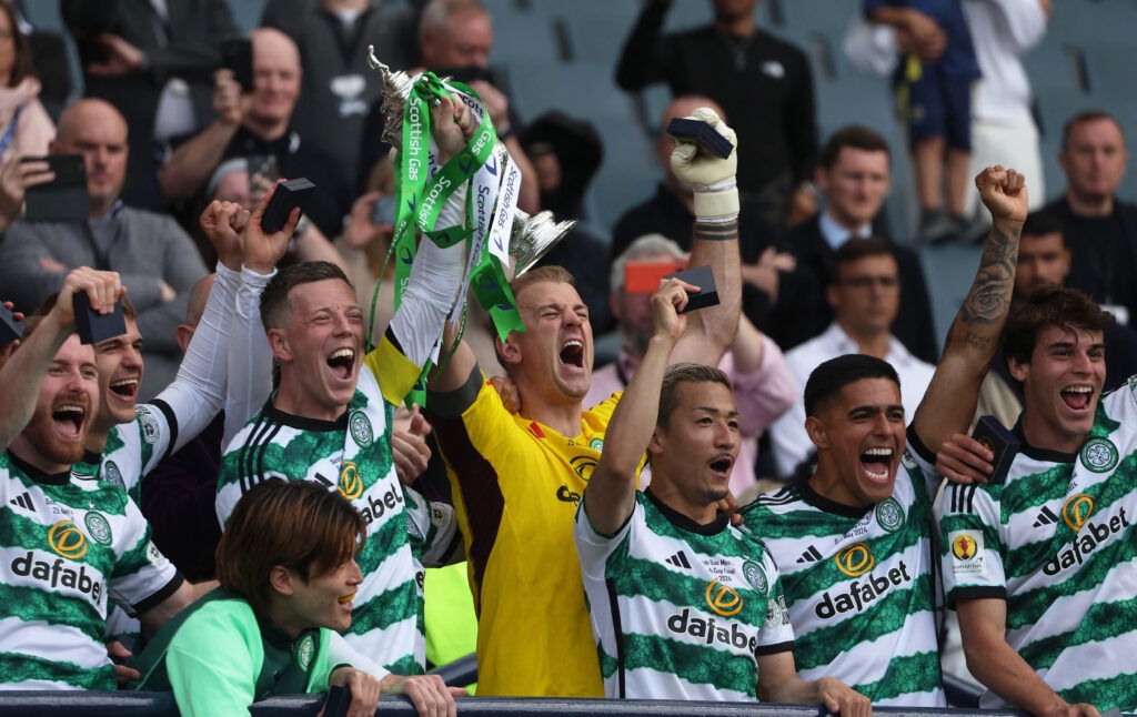 Video: Joe Hart Takes In The Celtic Crowd After Last Professional Game ...