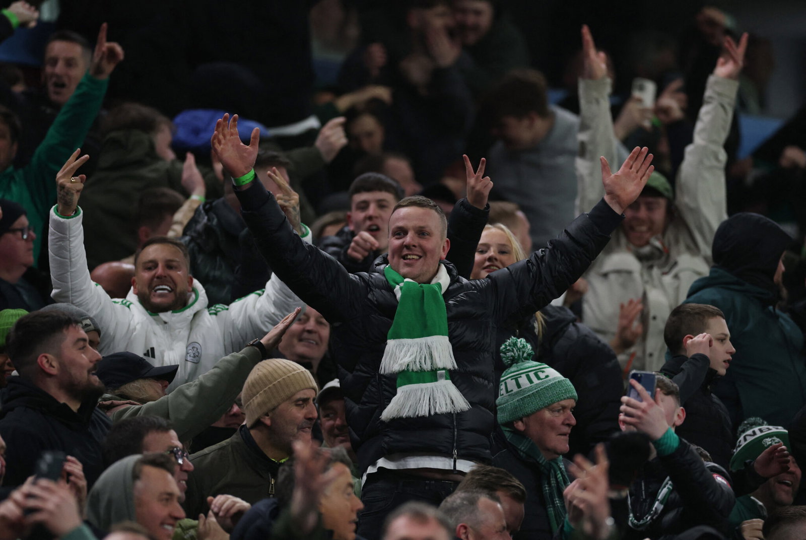 Video: Brilliant Footage Of Celtic Fans Partying In Munich | Latest ...