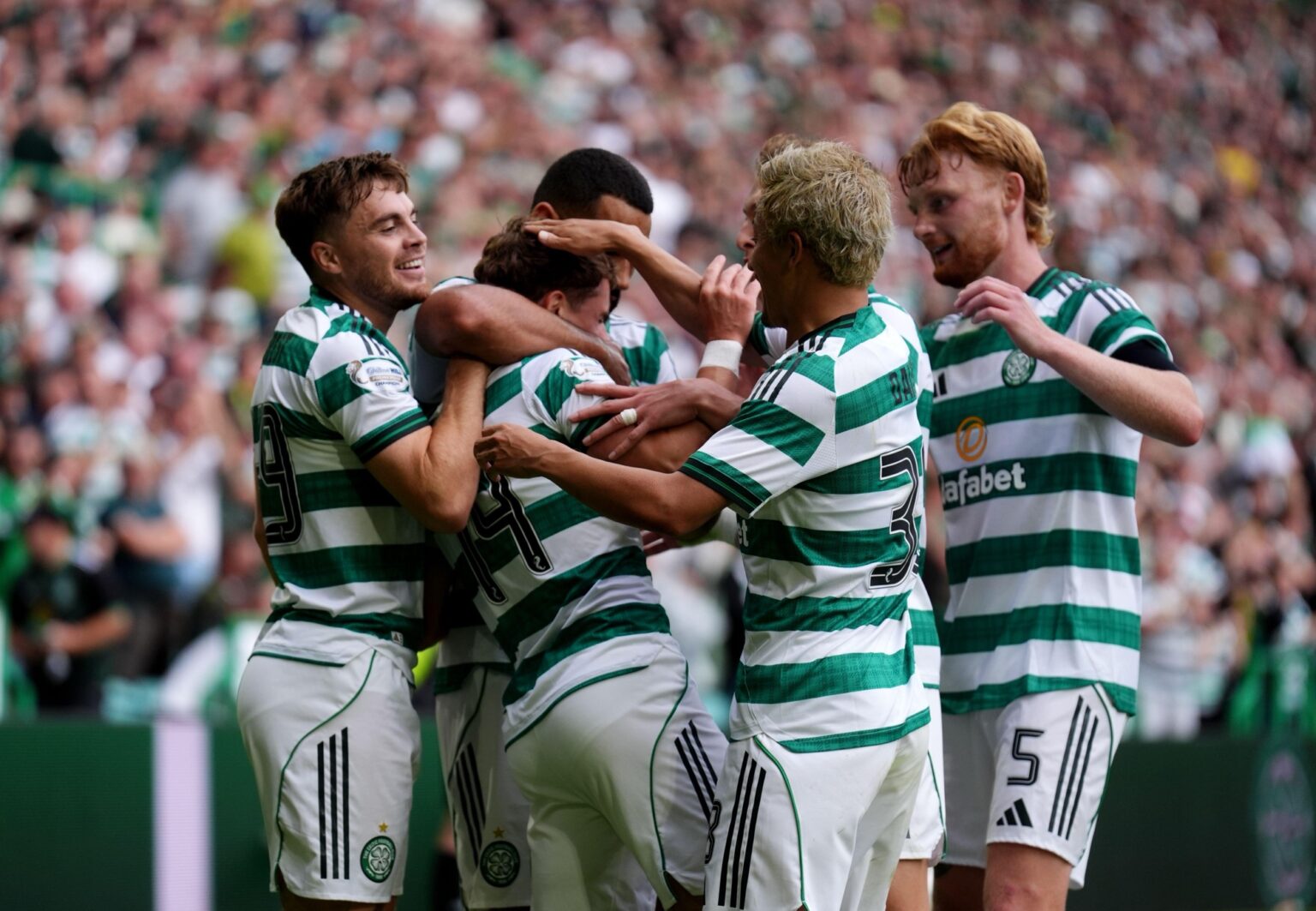 Furious Stephen Robinson Slams ‘Time-Wasting’ Celtic | Latest Celtic News