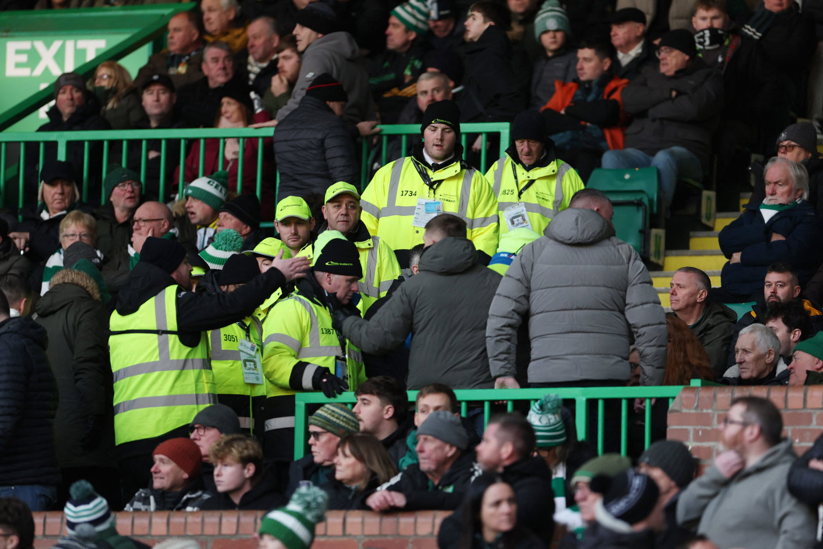 Video: Celtic Supporters Make Board Statement During Rangers Defeat ...